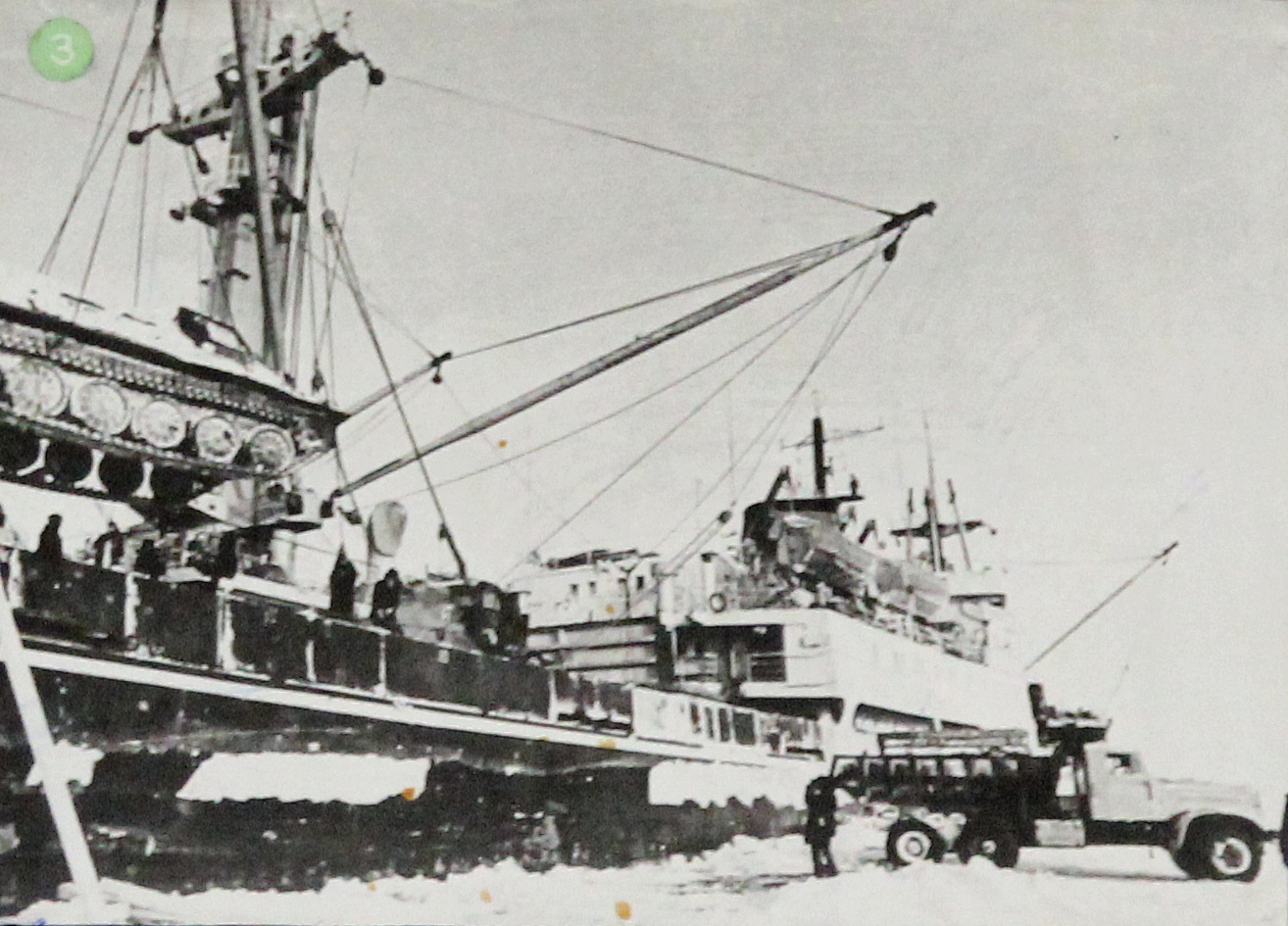 Гижига — Фото — Водный транспорт