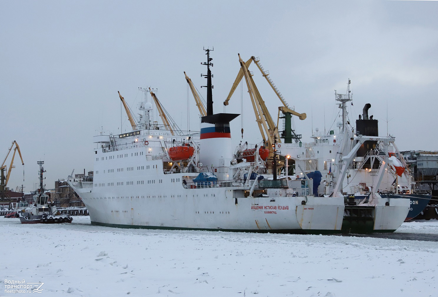 Торнадо, Академик Мстислав Келдыш — Фото — Водный транспорт
