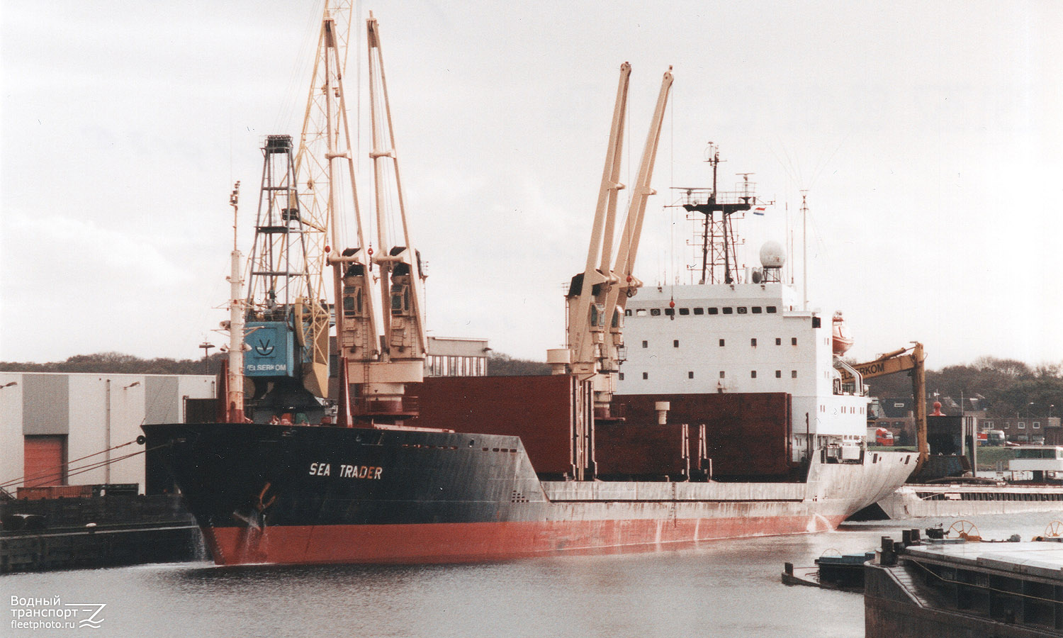 Sea Trader — Фото — Водный транспорт